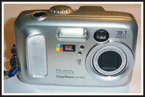 Best Vintage Digital Cameras (aka Digicams) + Buying Guide