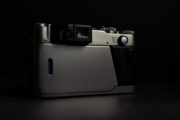 Contax G2: Pros & Cons, Tips, and Sample Photos